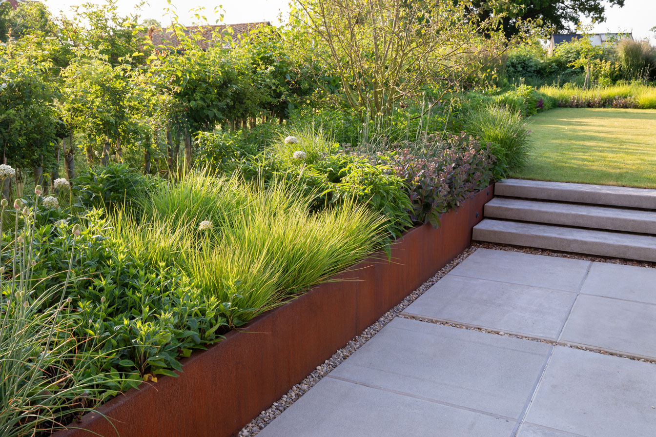 Rural Suffolk Garden | A country garden in mid-Suffolk